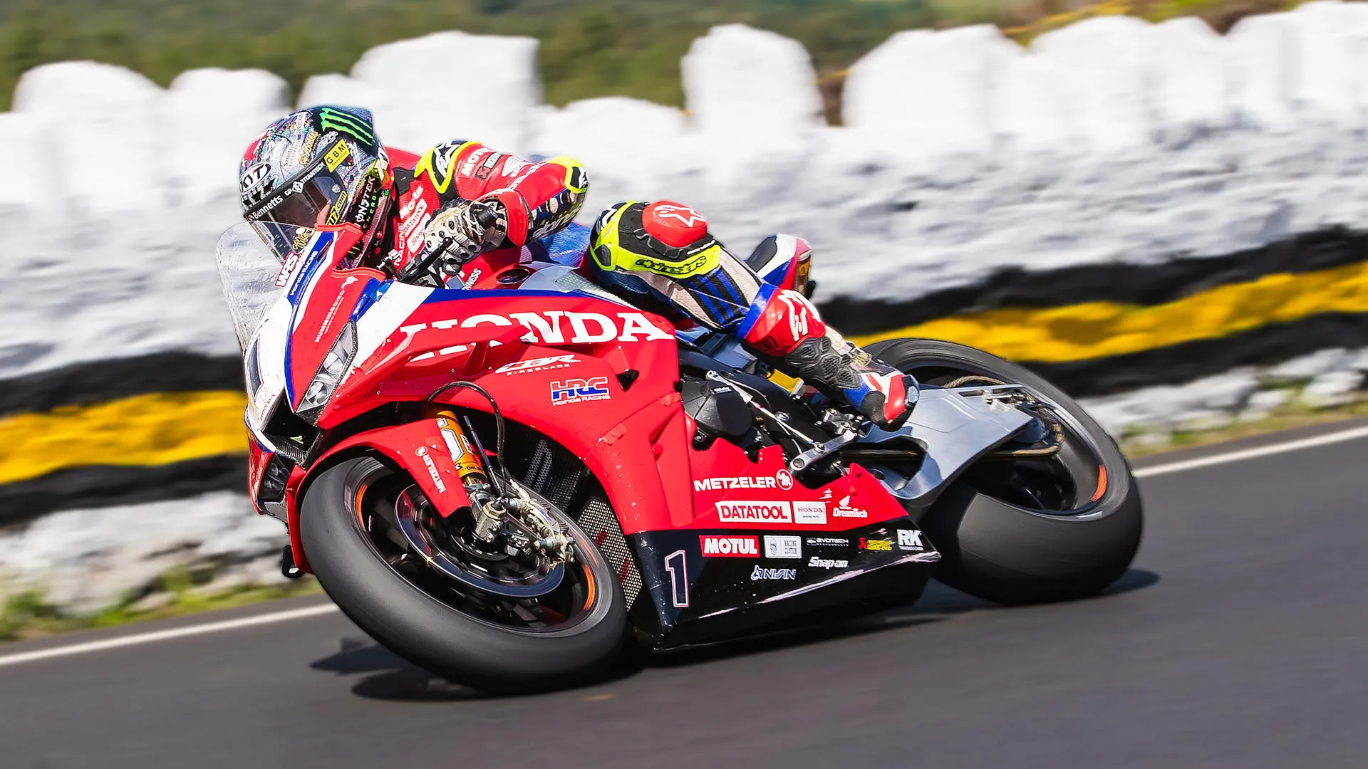 2026 Isle of Man TT: Harrison Keeps Dominant Form, McGuinness Breaks ...